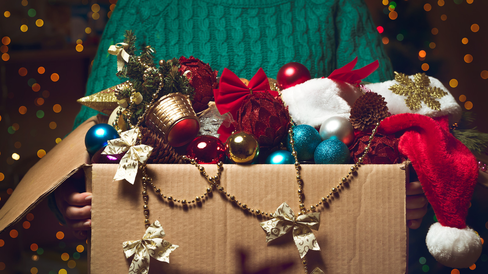 Why You Should Declutter Your Holiday Decor Before It's Time To Decorate Why You Should Declutter Your Holiday Decor Before It's Time To Decorate