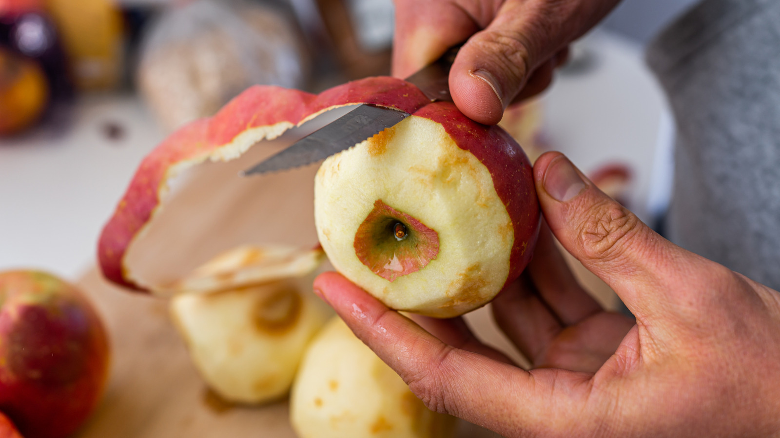 8 Clever Ways You Could Be Repurposing Apple Peels Around Your Home And ...