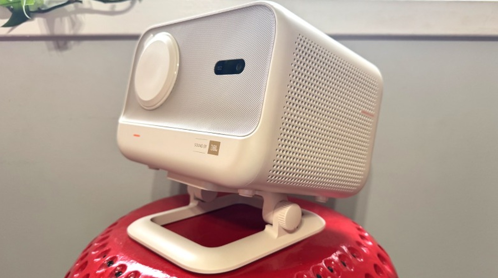 Yaber L2 Plus Projector: A User-Friendly Theater Experience For Budget ...